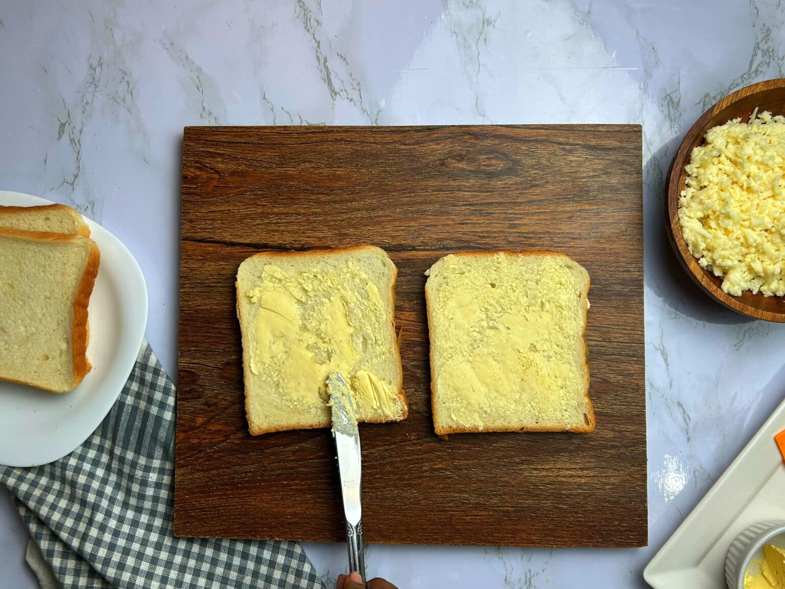 Easy Grilled Cheese Sandwich – Golden & Gooey