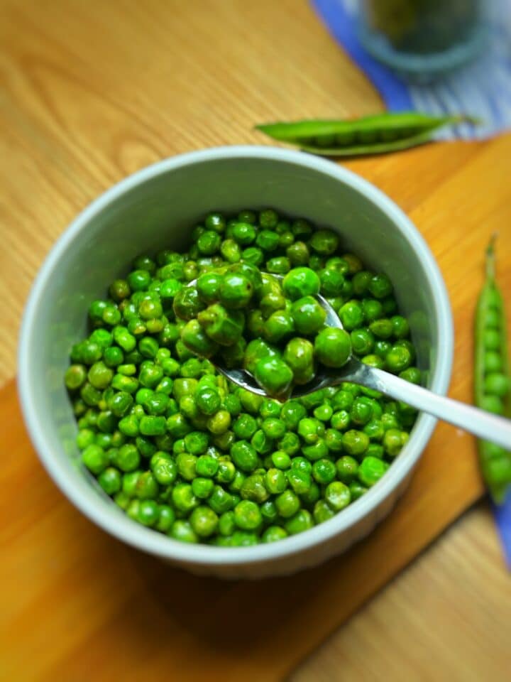 Easy Buttered Peas Recipe | Quick 15-Min Side Dish